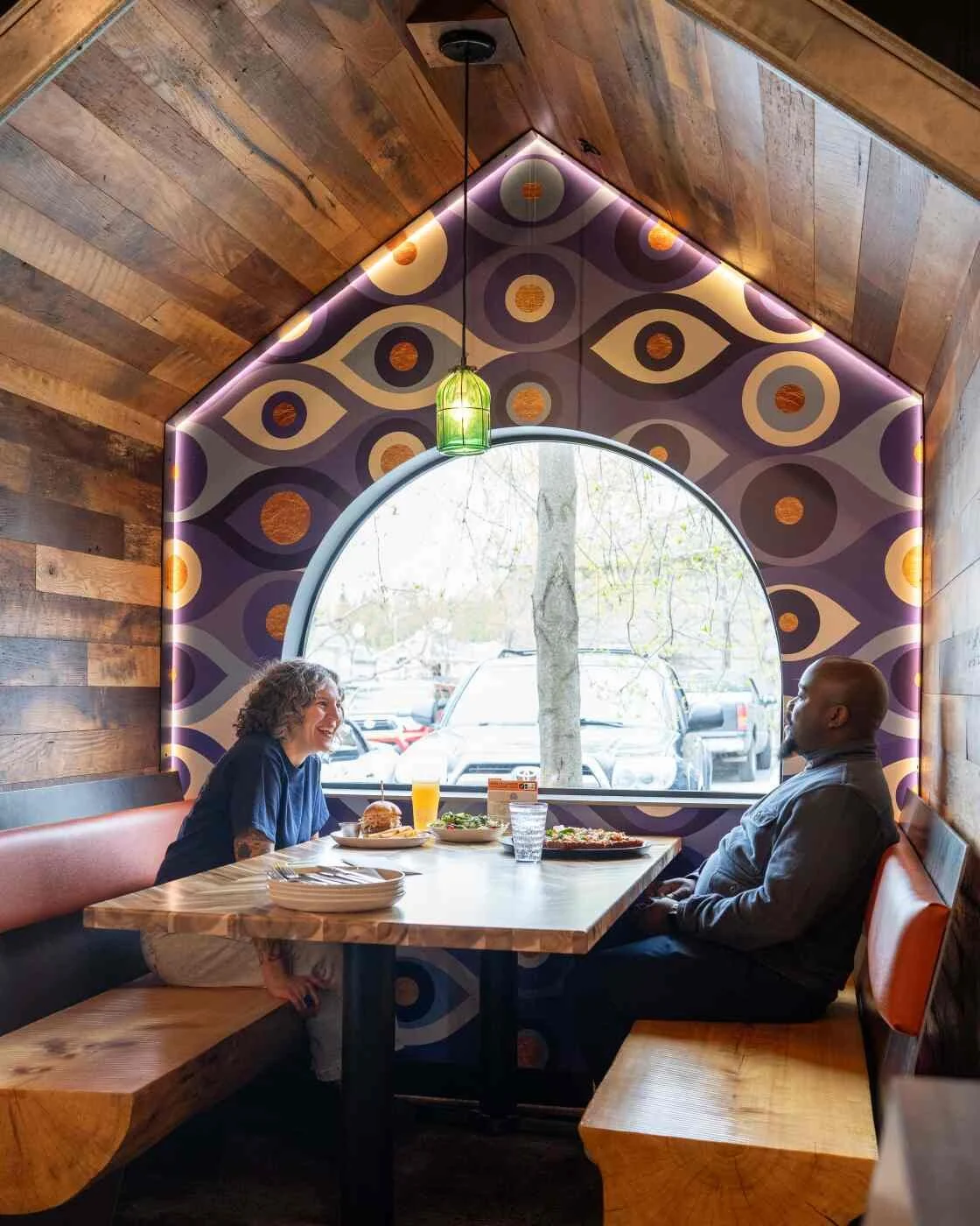 Eye Tooth Tavern & Eatery | Anchorage, AK