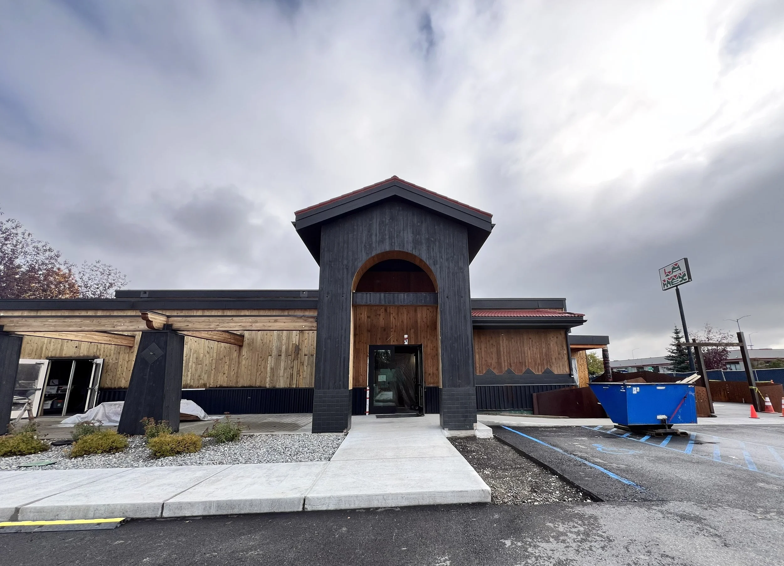 Home2 — Eye Tooth Tavern & Eatery | Anchorage, AK