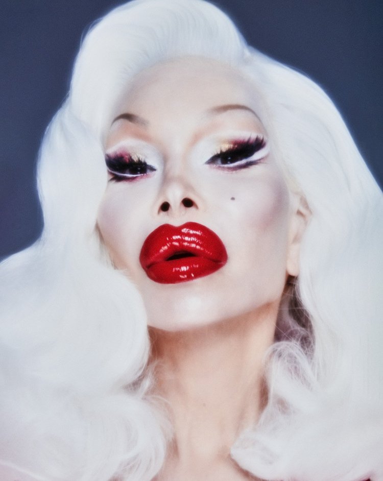Amanda Lepore: Illuminating Glamour and Resilience — ICONIQA