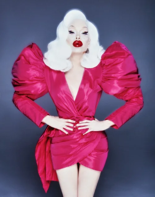 Amanda Lepore: Illuminating Glamour and Resilience — ICONIQA