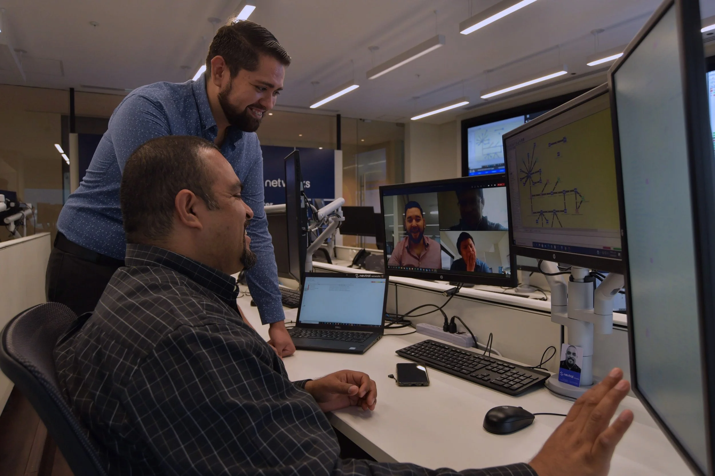 ¿Por qué nosotros? — Neutral Networks