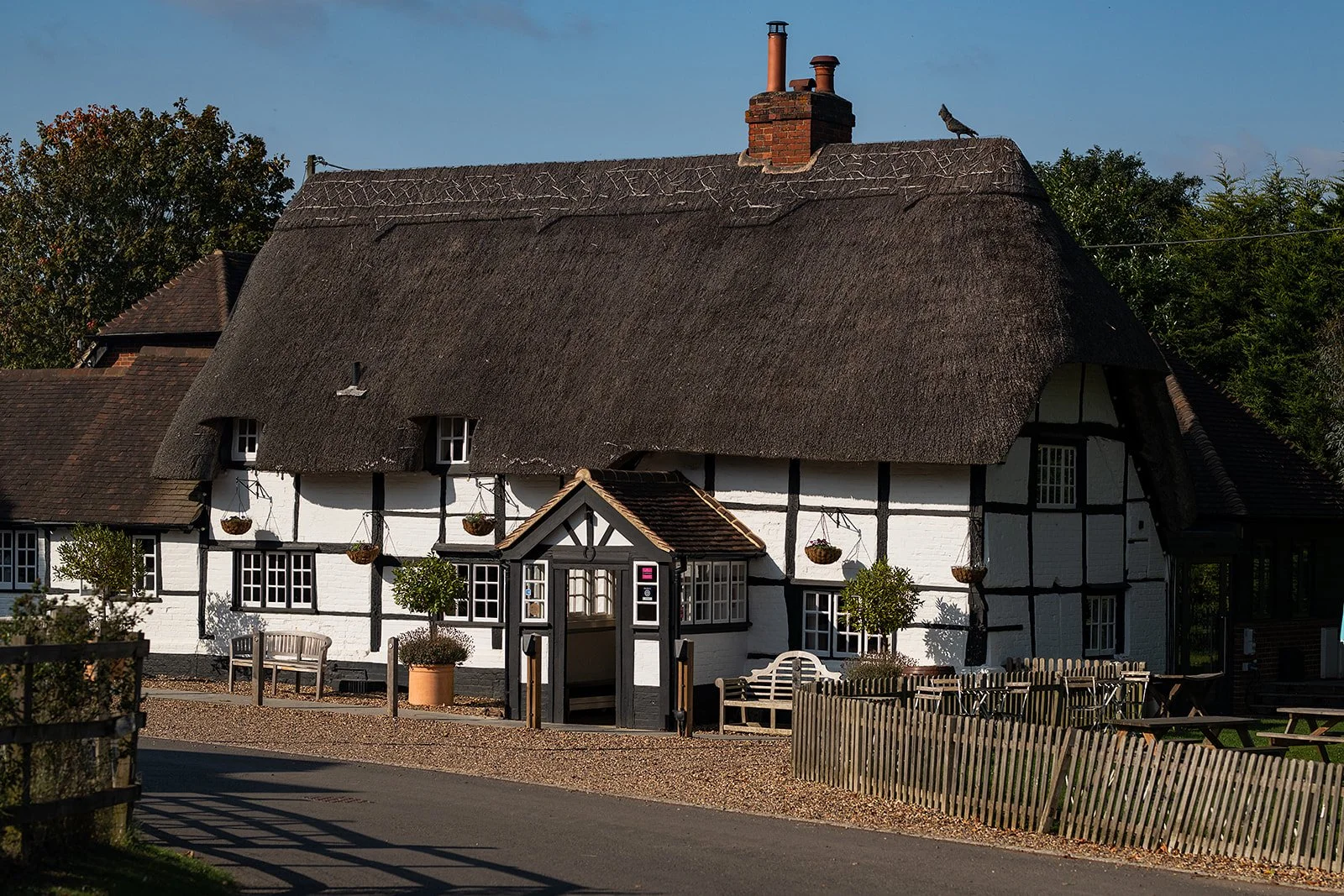 The Pub — Bottle & Glass Inn – Food-Oriented Country Pub in Binfield ...
