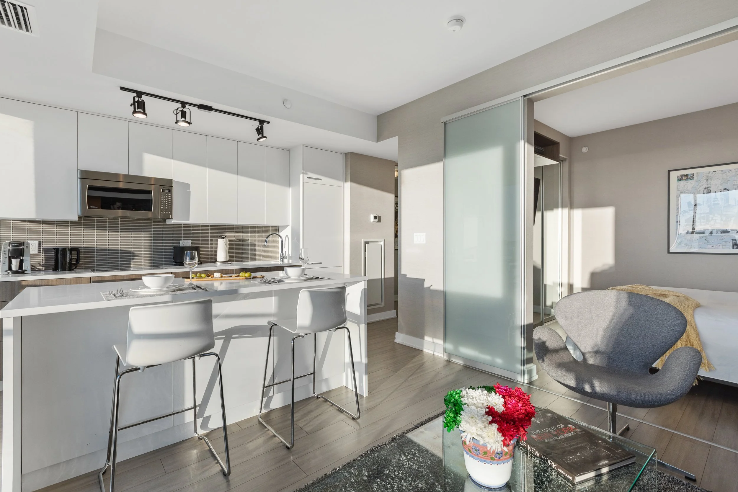 SoHo Residences Ottawa Little Italy - Luxury Serviced Apartments