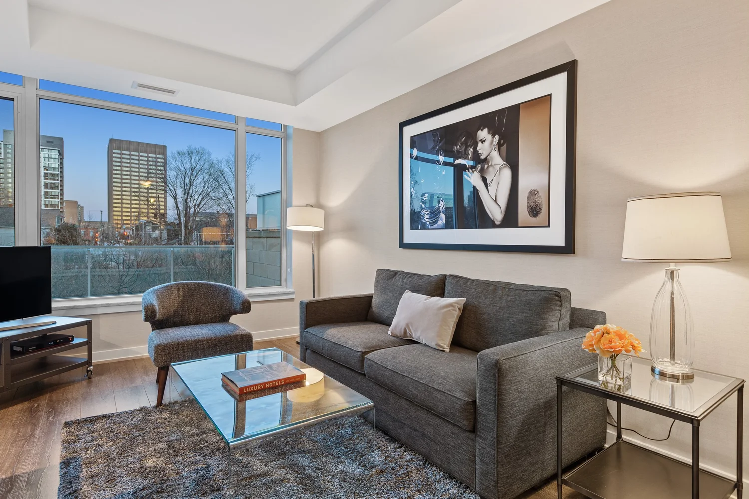 SoHo Residences Ottawa Little Italy - Luxury Serviced Apartments