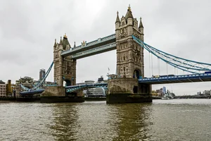 Why Tower Bridge Was Once Painted Brown (And Other Colour Secrets ...