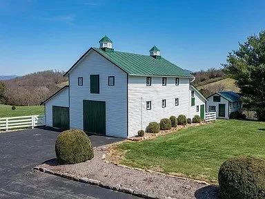 Fancy Hill — The Generals Redoubt