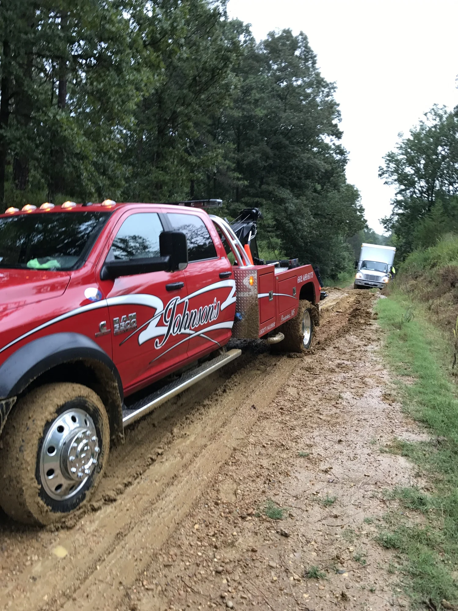 Johnsons Wrecker Service I 24/7 Emergency Towing