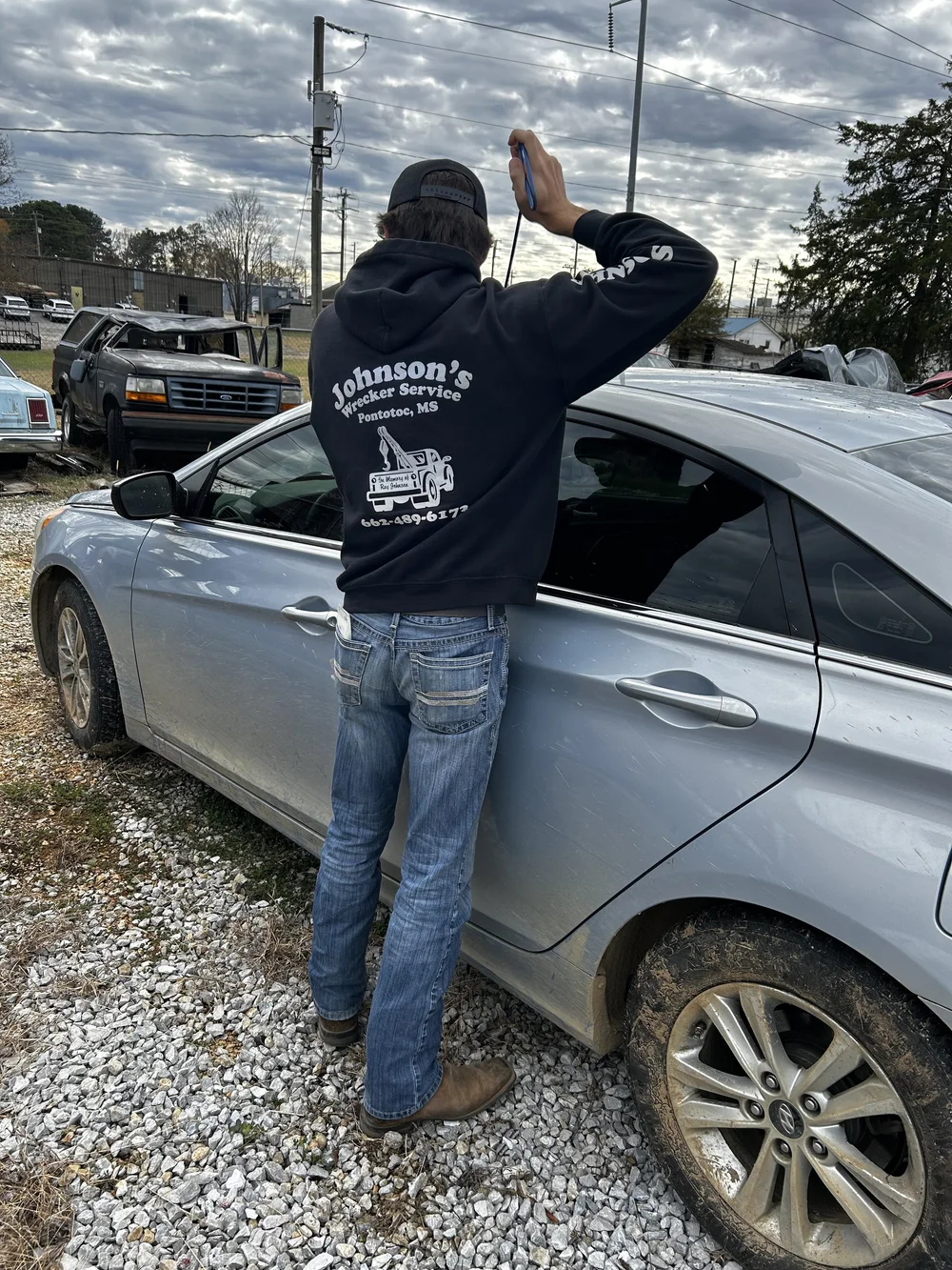 Johnsons Wrecker Service I 24/7 Emergency Towing