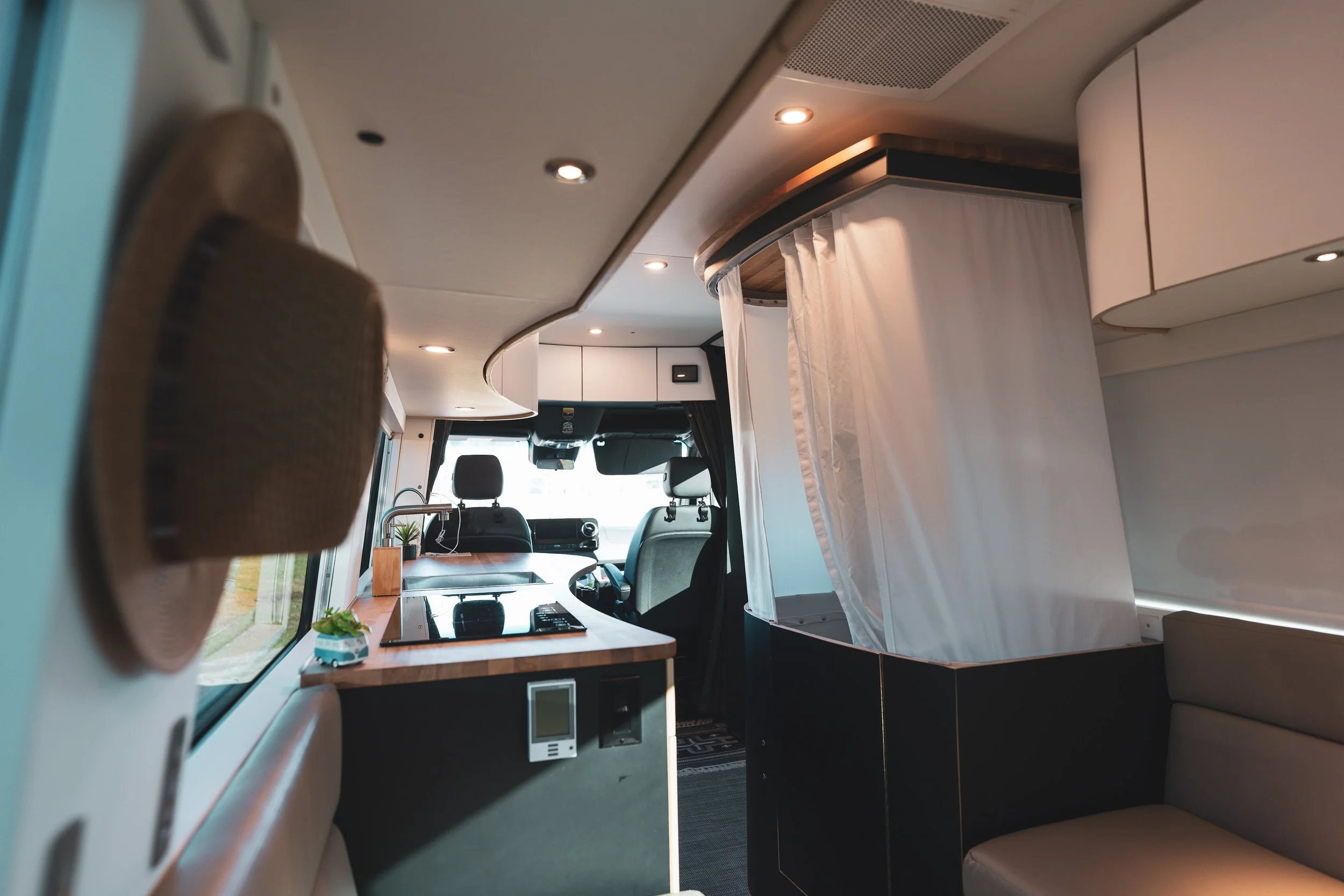 CosyRoad 170 — Coastline Vans