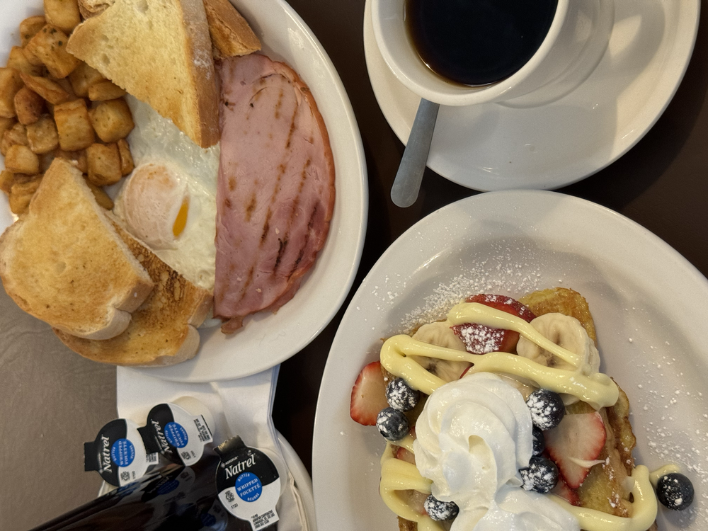 Gallery 3 — QUEEN'S COACH RESTAURANT