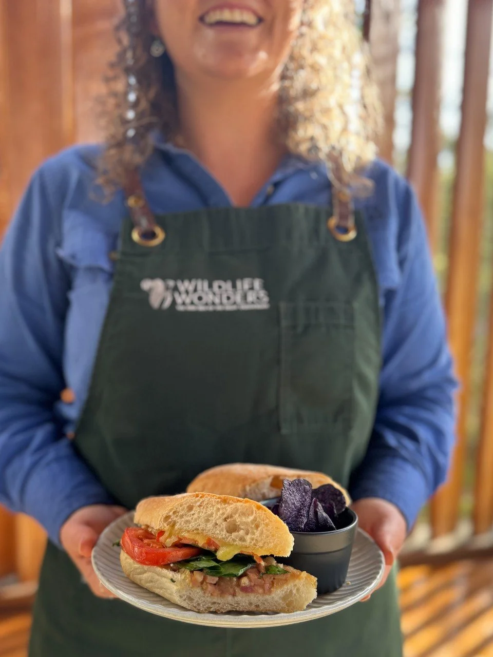 Emu Cafe — Wildlife Wonders