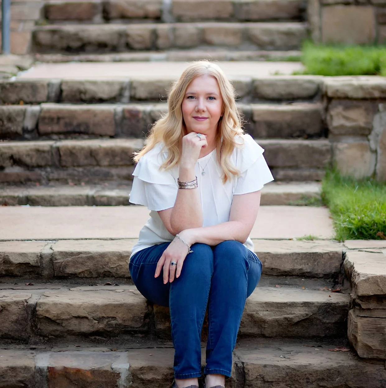 Jennifer Dyer | Discover Exciting Books - Get Inspired Today