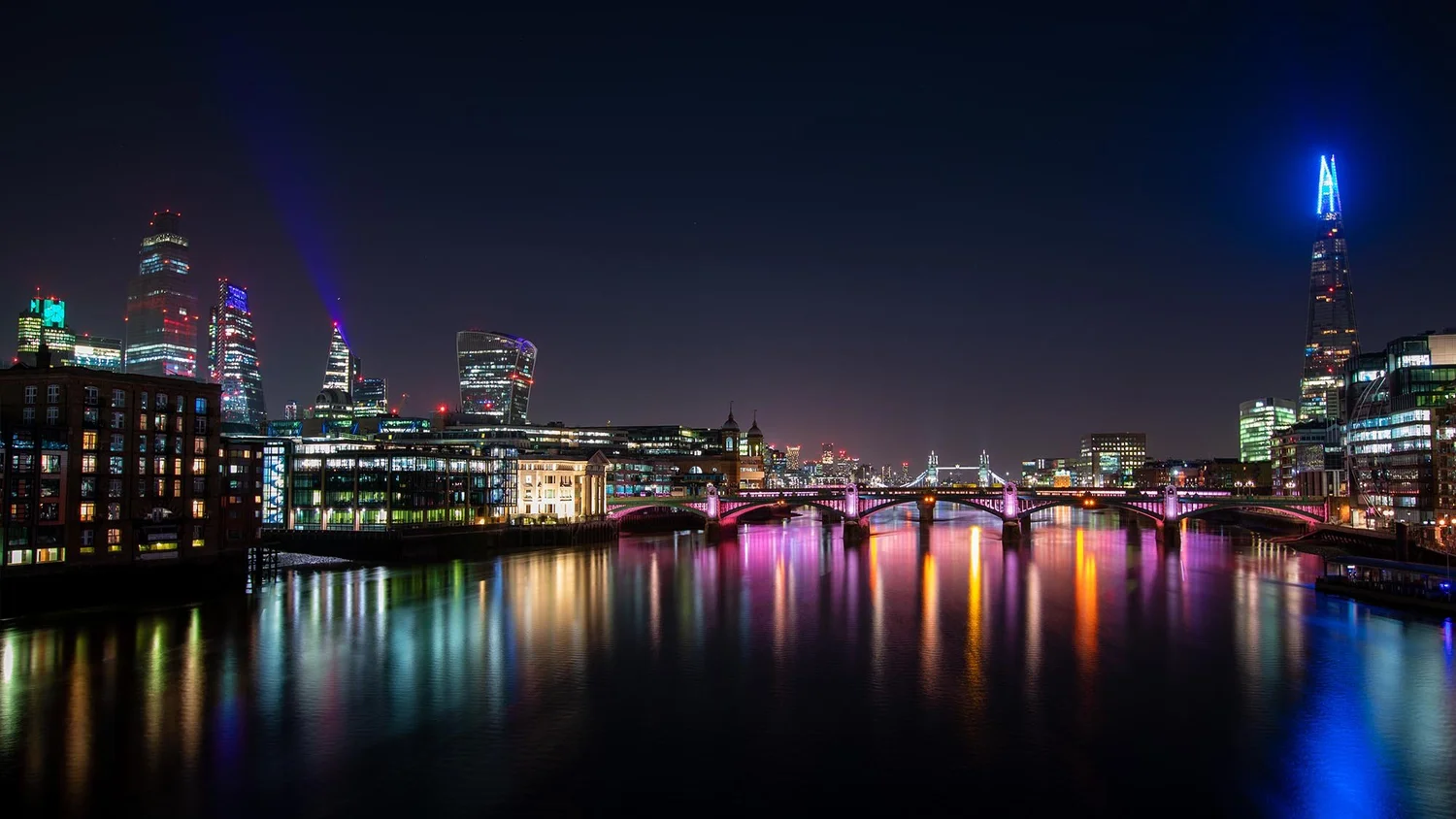 Photographing Cities at Night Course | Night Photography Tips
