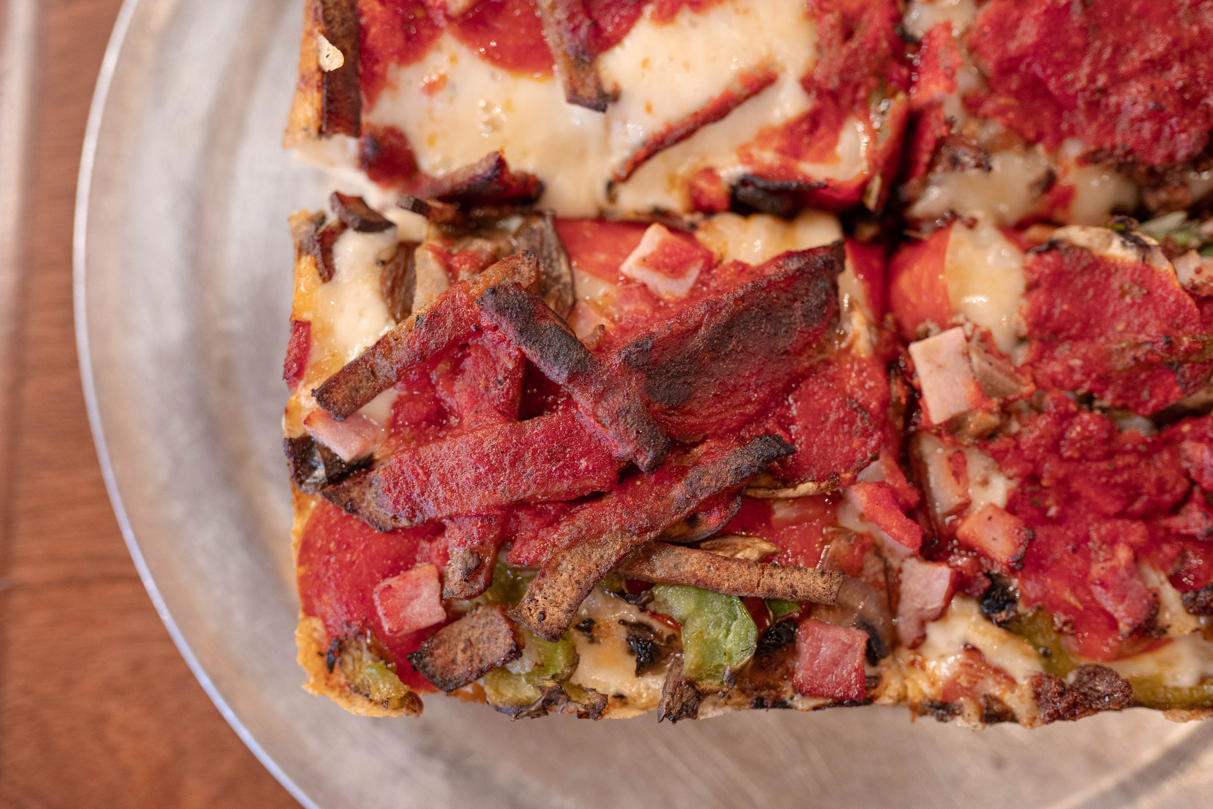 Niki's Pizza in Greektown Detroit