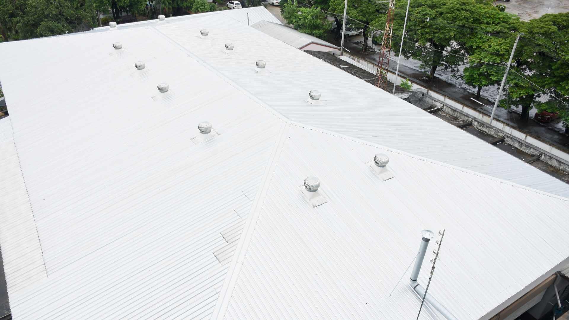 Sloped Roofing for Commercial Buildings: Expert Guide — Commercial ...