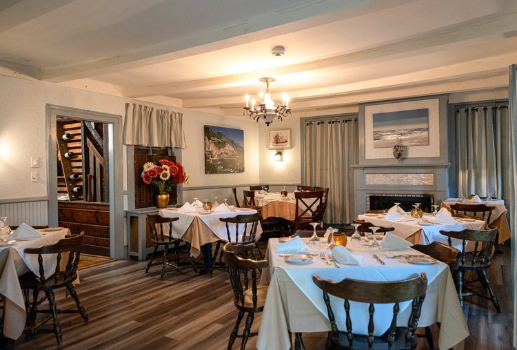 LA PERLA & GREGORY HOUSE