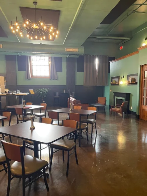 Pepper's Library Lounge — THE HISTORIC AUDITORIUM