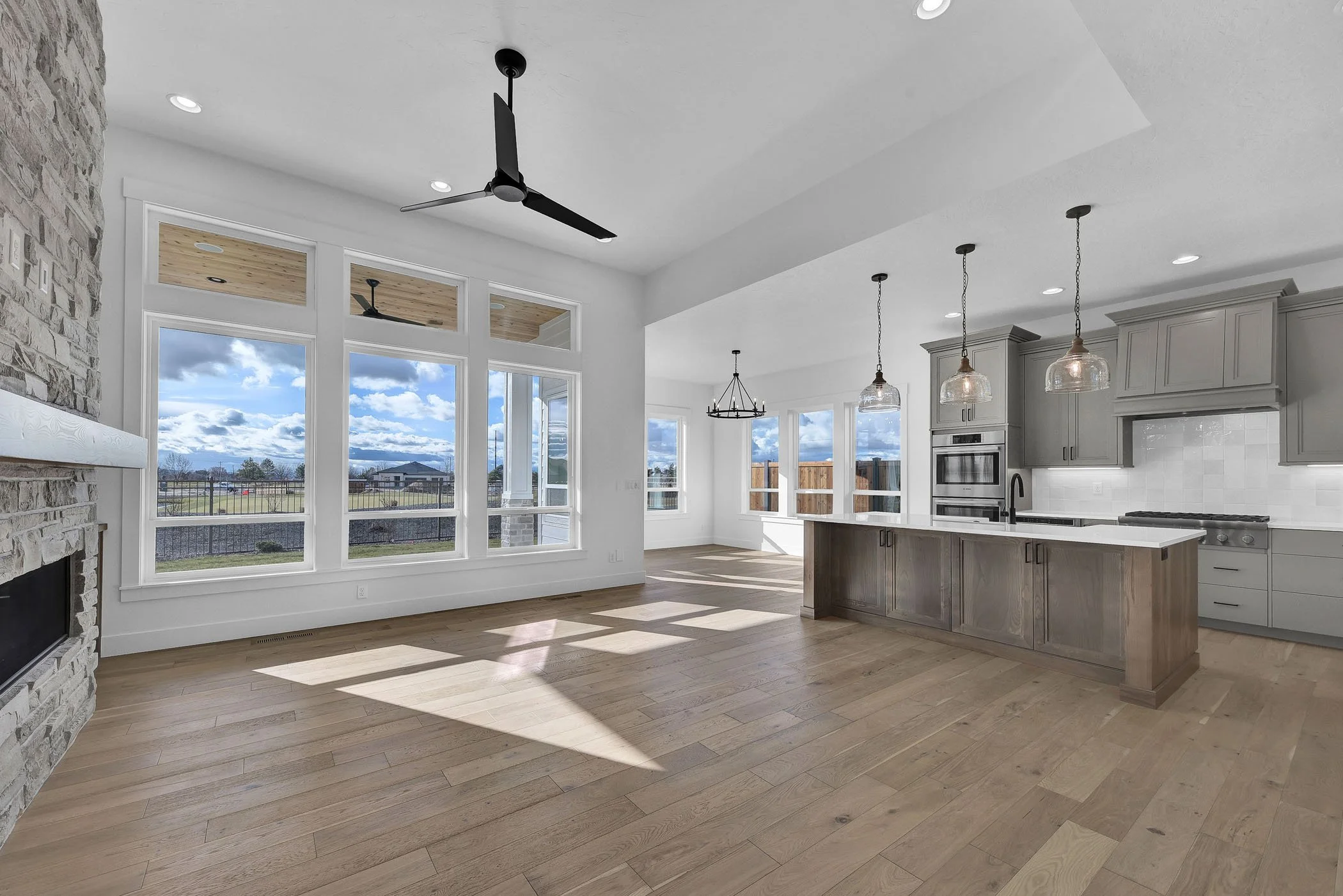 Valor — Shadow Mountain Homes
