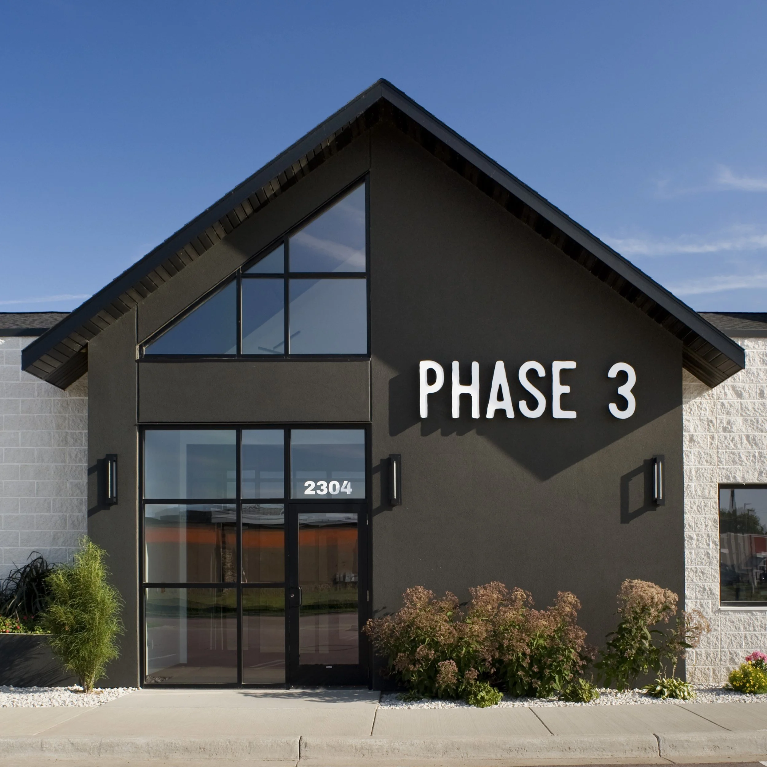 Dakota Wall Systems | Premium Stone, Brick & Siding Experts