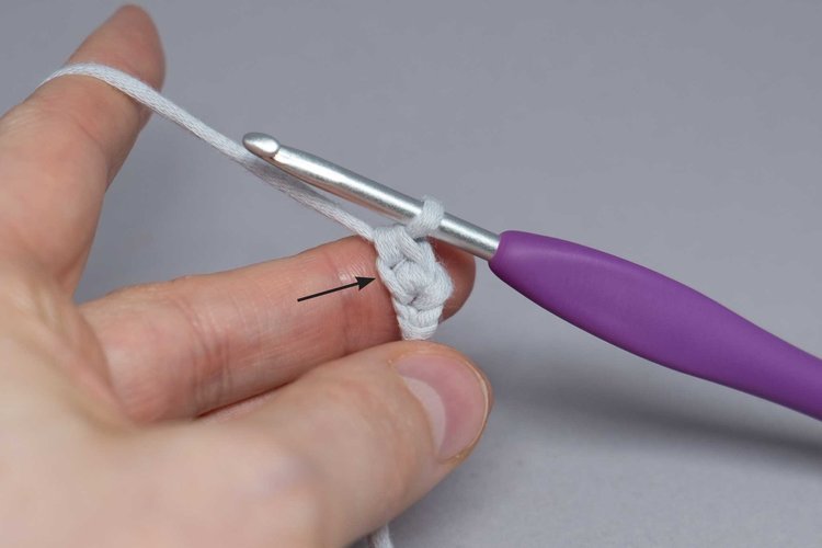 Learn to Make a Foundation Chain — Knot Trying