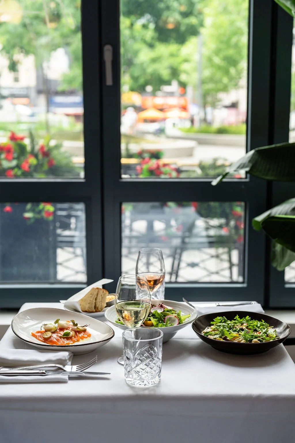 About Us | Restaurant Henri MTL — Restaurant Henri