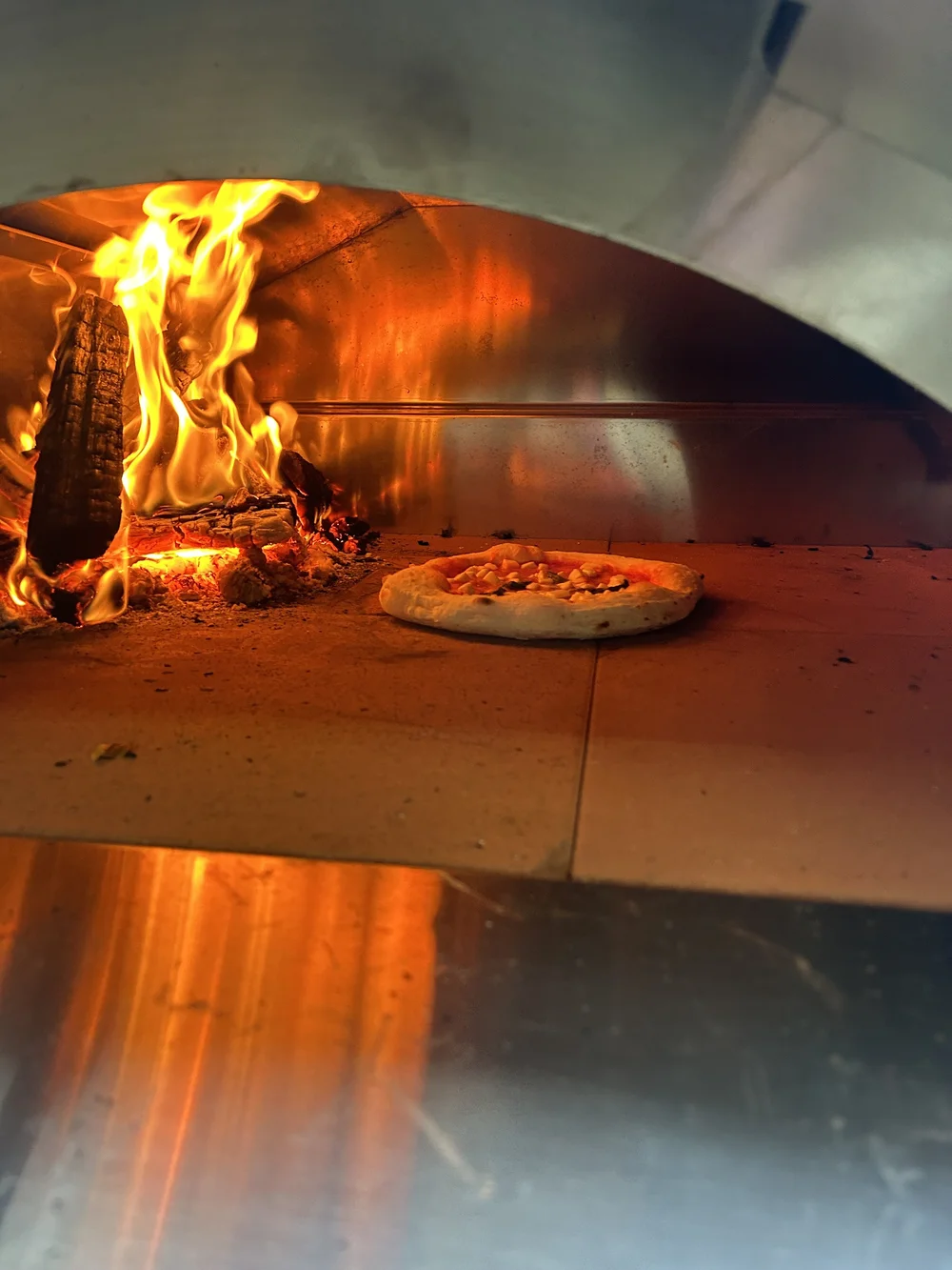 Bomba Pizzeria