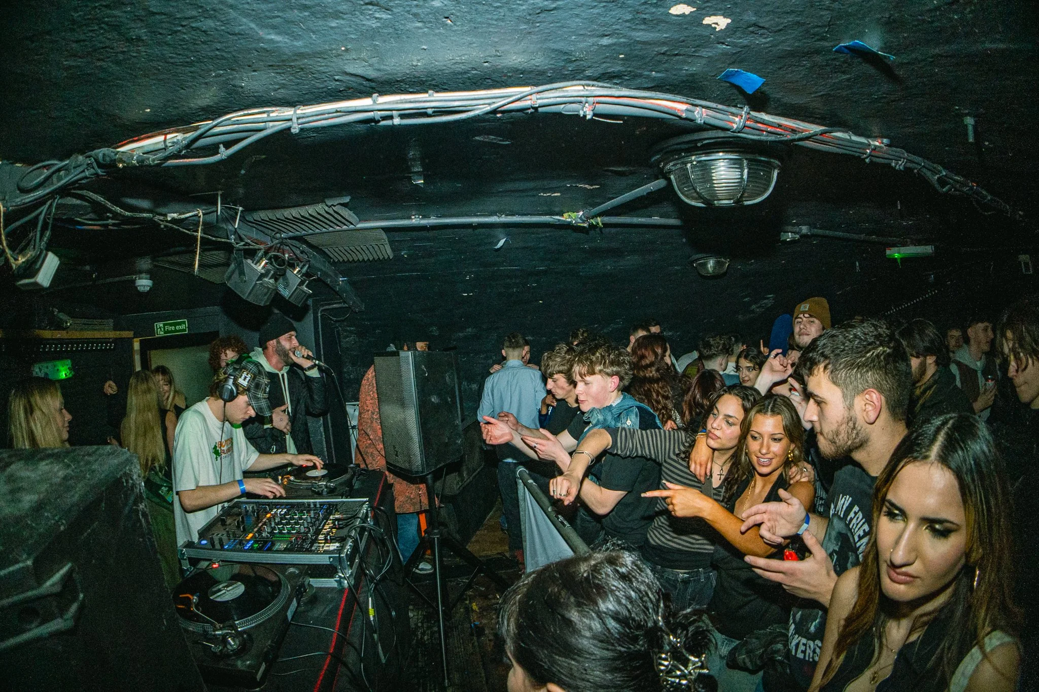 The Crown Pub Bristol | Great Food, Drinks & Secret Venue