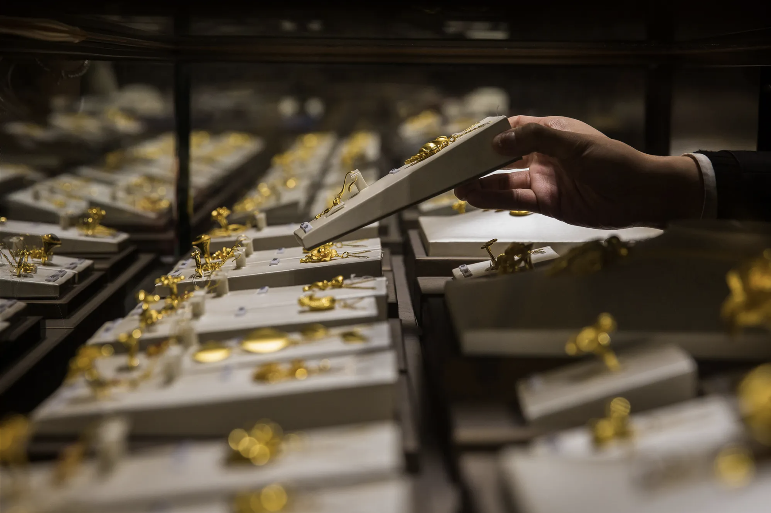 GOLD PRICES — POH SENG