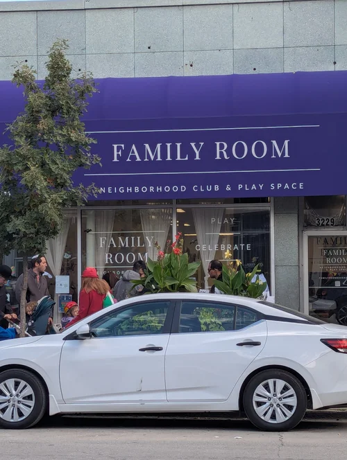The Family Room: Neighborhood Club & Play Space