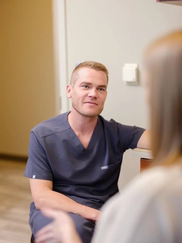 Dr. Robert Rhodes — Refined Aesthetics