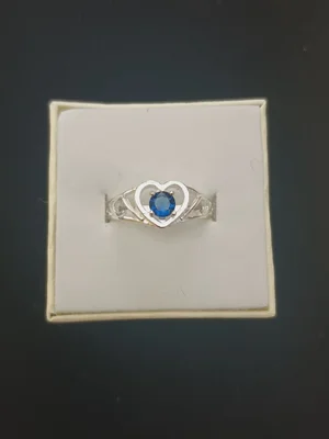 Ari's Jewelry