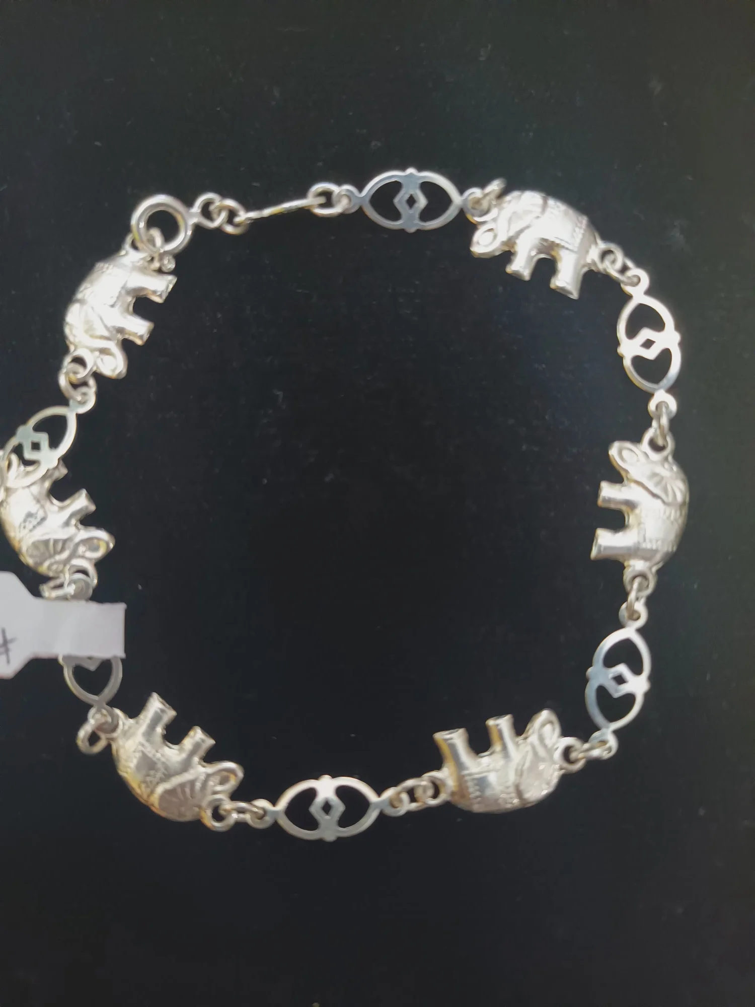 Ari's Jewelry