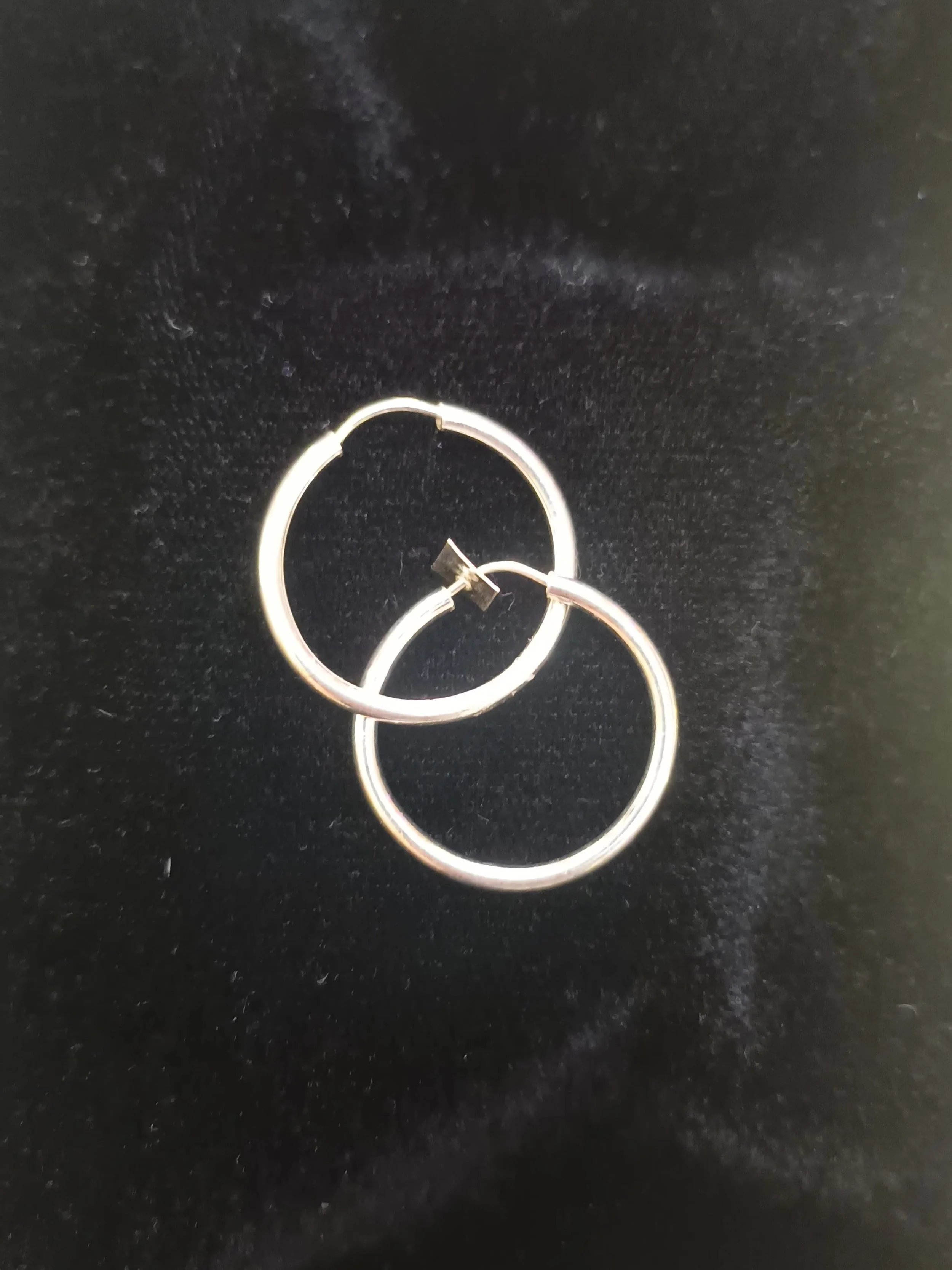 Ari's Jewelry