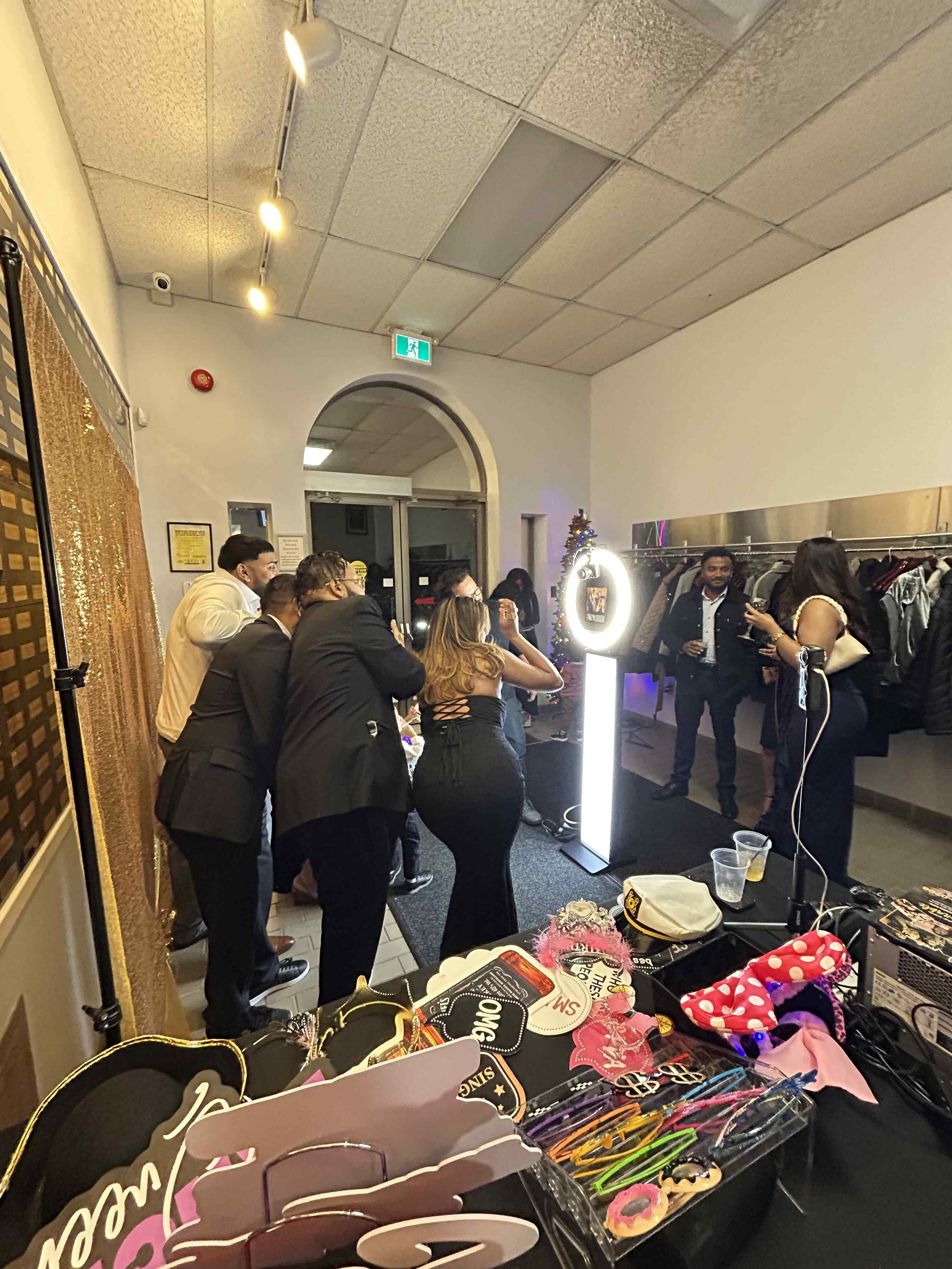 What Makes a Photobooth Photo Look Great at Events: Design, Lighting ...