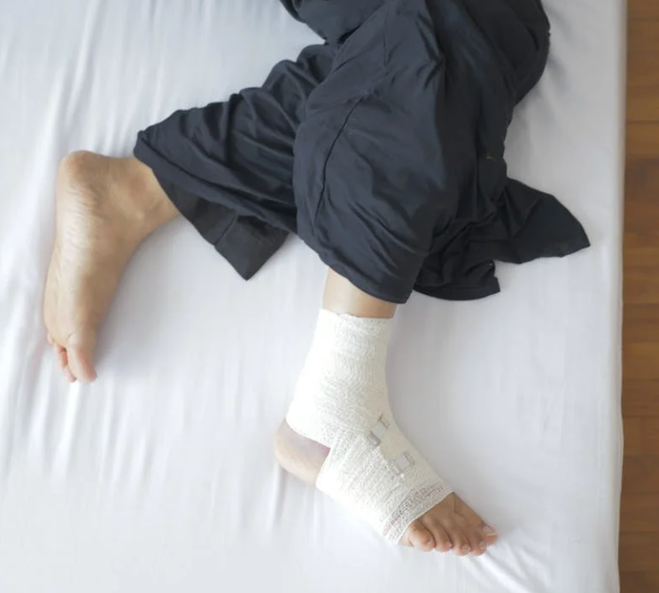 Using Red Light Therapy for Diabetic Foot Ulcers — Medford Red Light ...