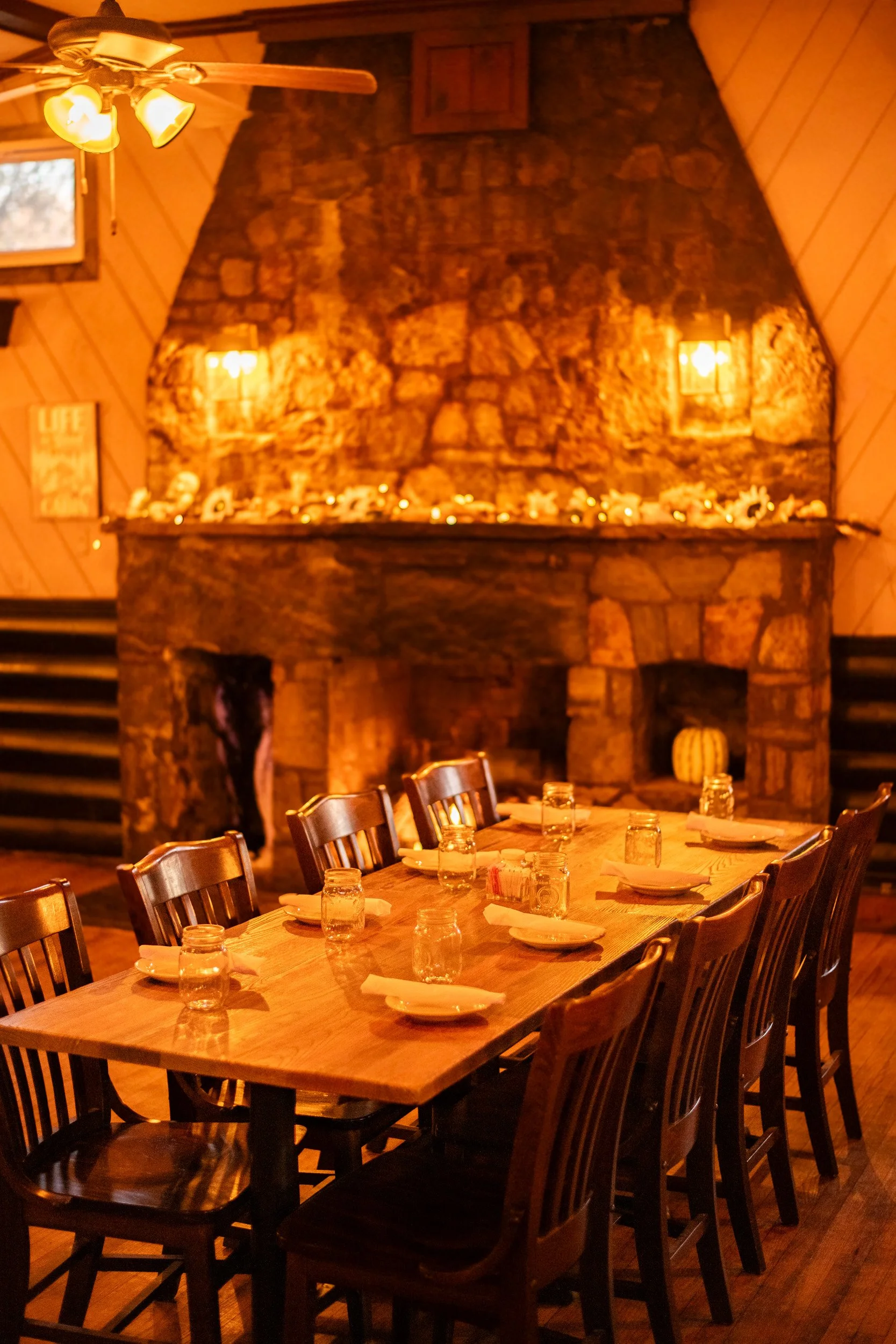 Menus — Roberto's Log Cabin