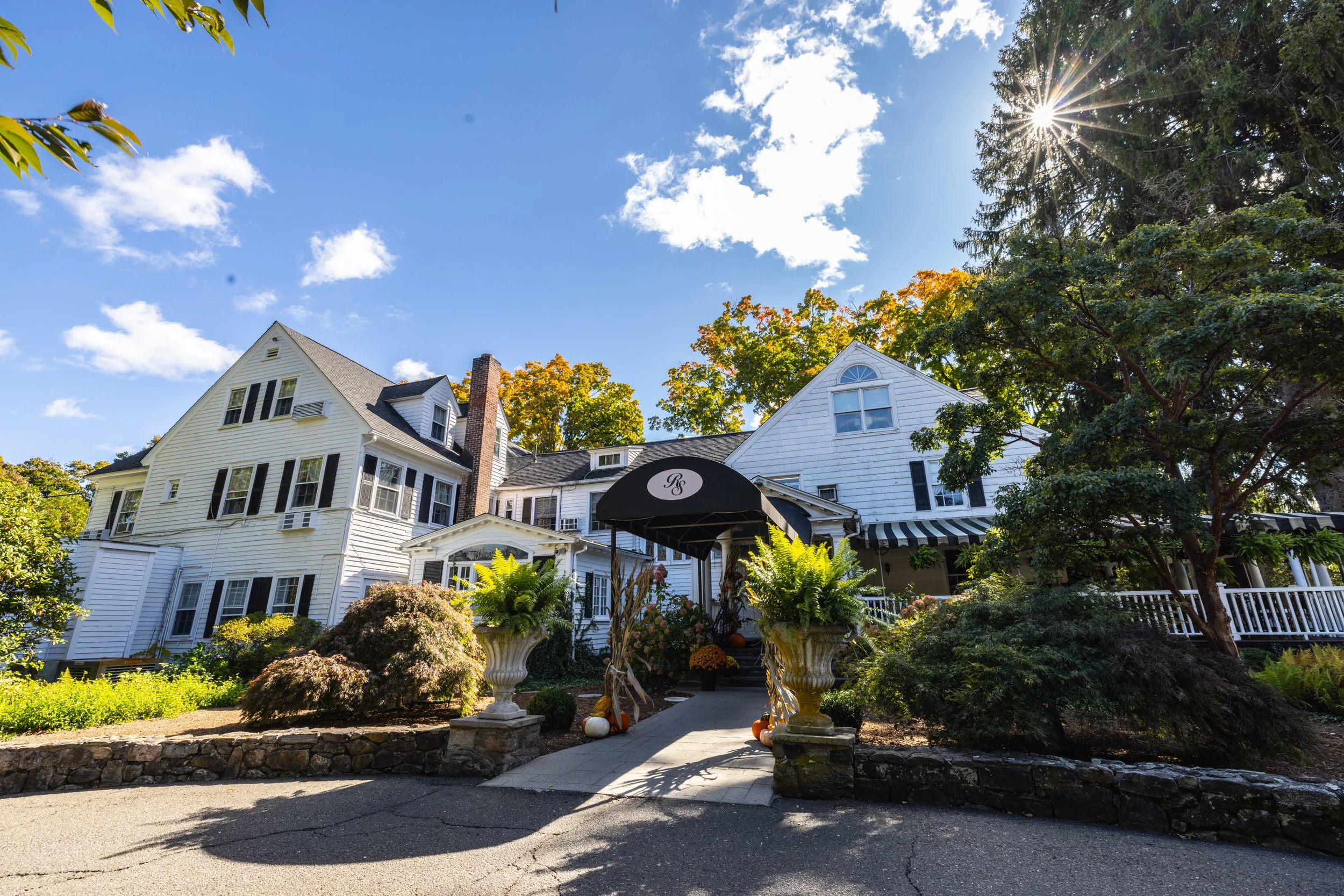 Roger Sherman Inn Photos