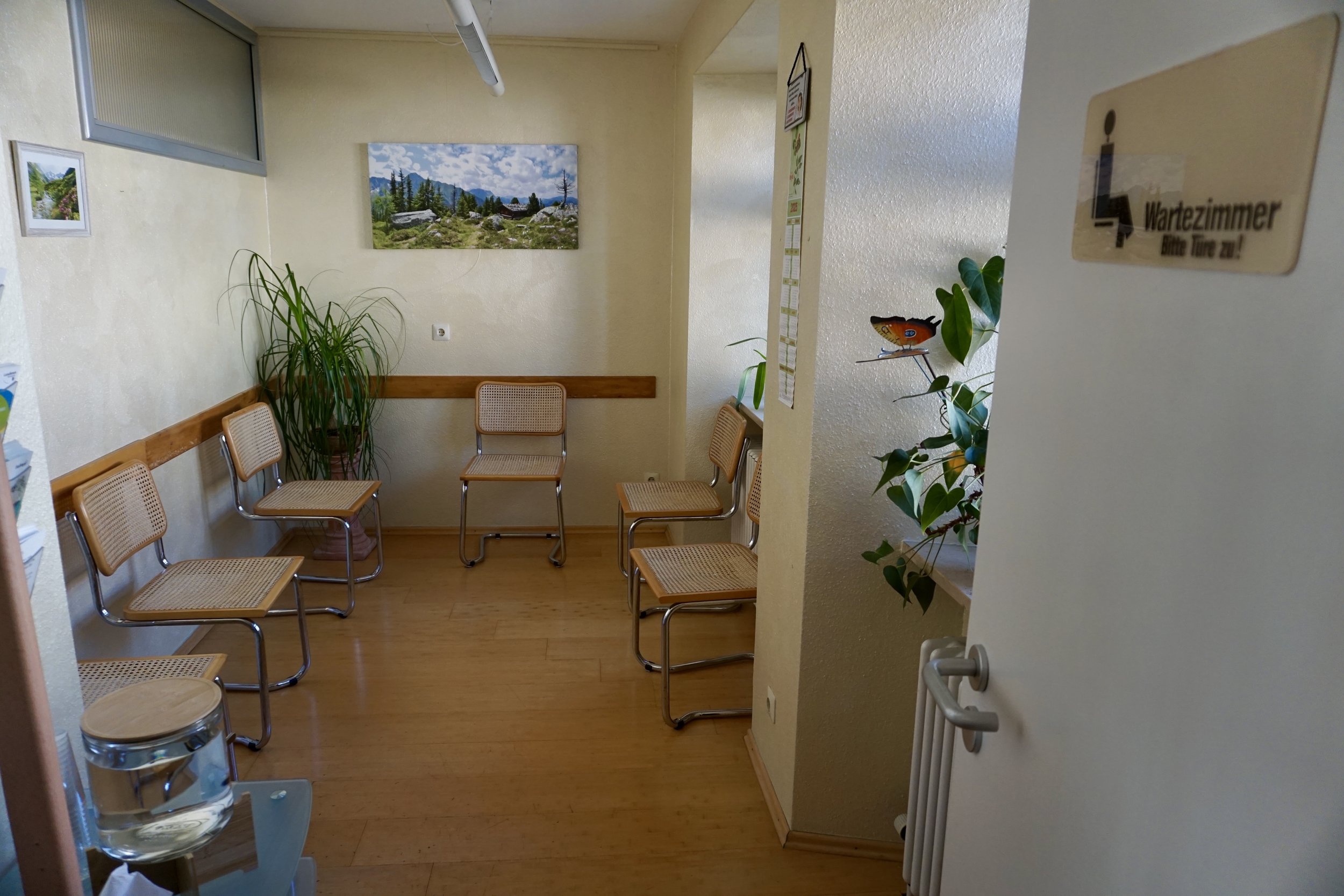 Kontakt — Dr. med. Vesel Shala