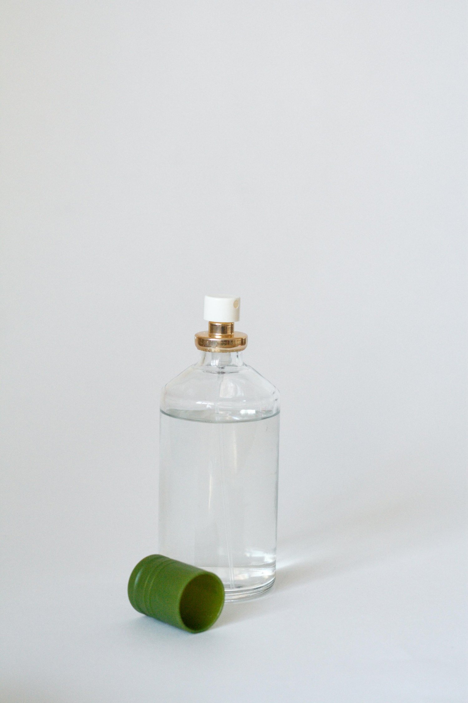 How to Properly Spray Perfume for a Long-Lasting Scent Trail — thePoshEdit