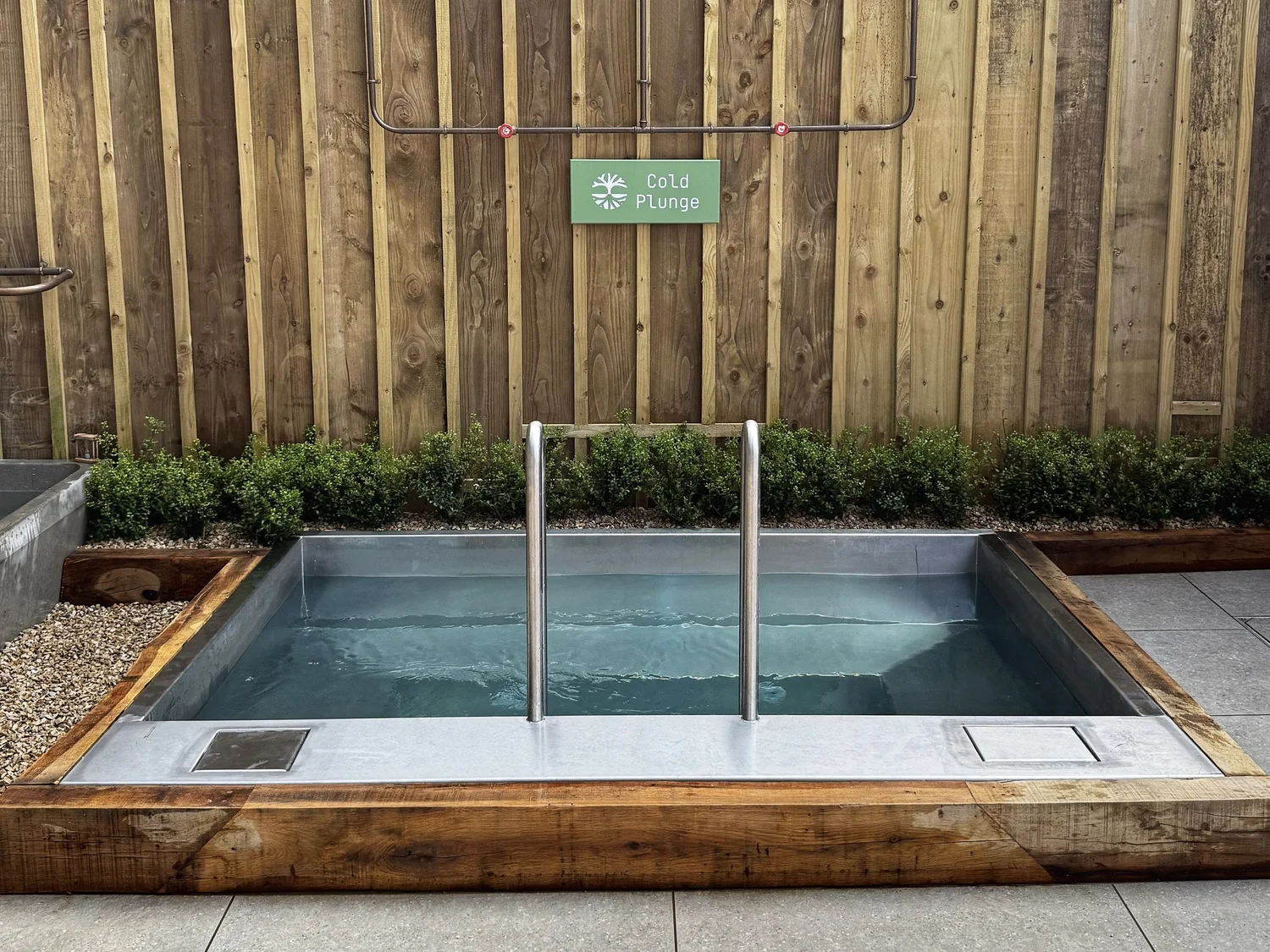 Treehouse Sauna | Relax by the River—Book Now
