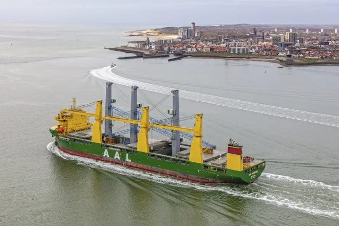 AAL executes open-hatch sailing to deliver 60m tall port cranes from ...