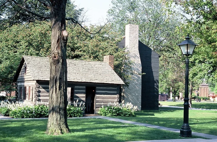 Who Was George Washington Carver? — We Plant it Forward