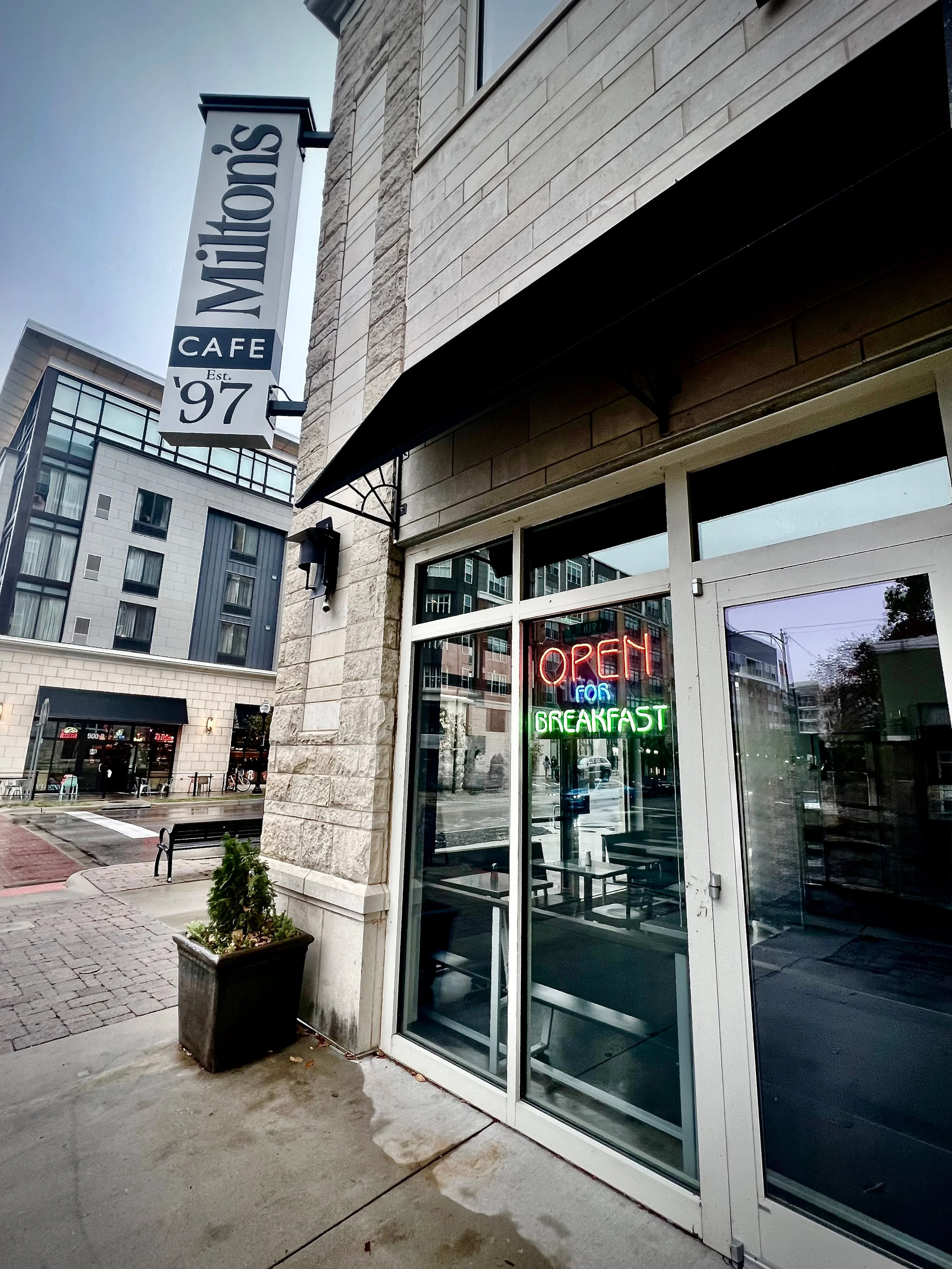 About Milton's Cafe | Locally owned Lawrence Breakfast Restaurant ...