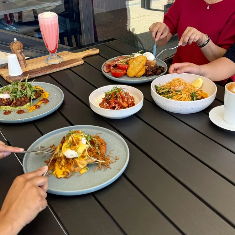 Five Farms Cafe in Clyde North