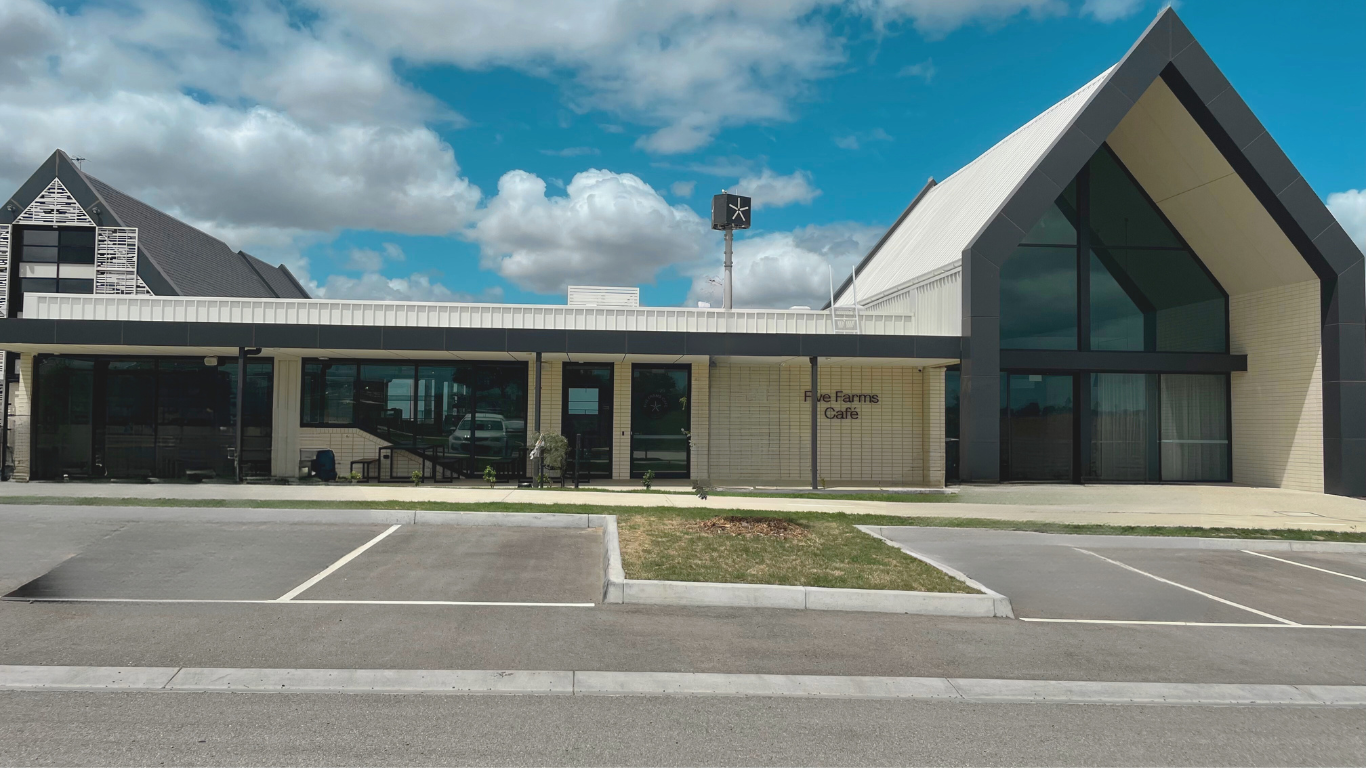 Five Farms Cafe in Clyde North