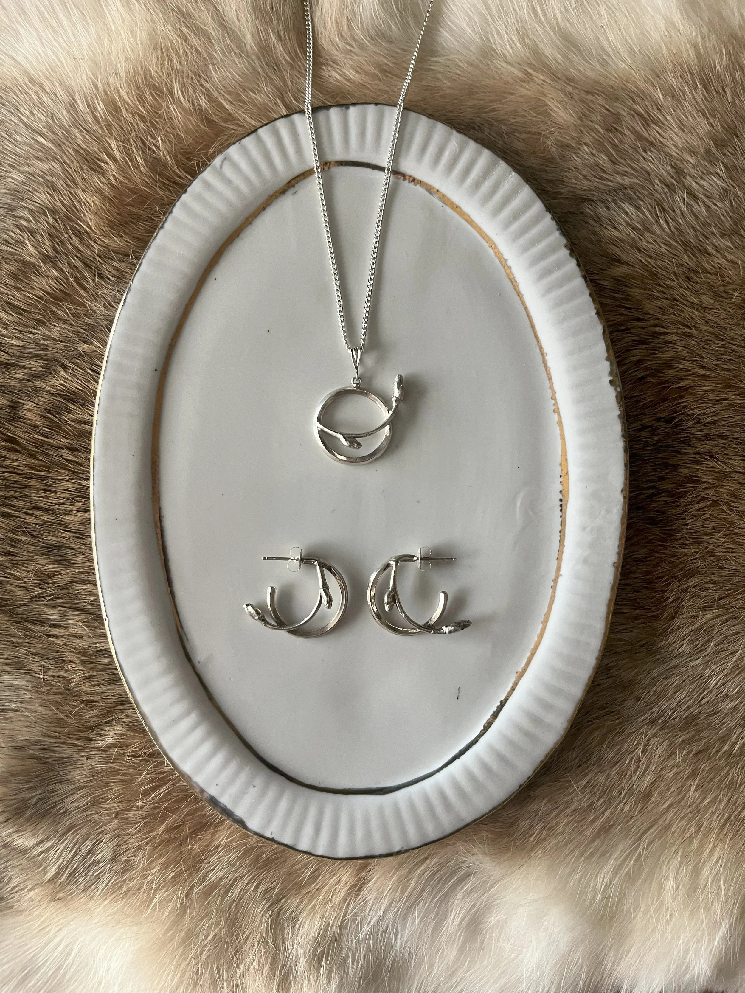 PRAIRIE GOTHIC | Explore Timeless Elegance