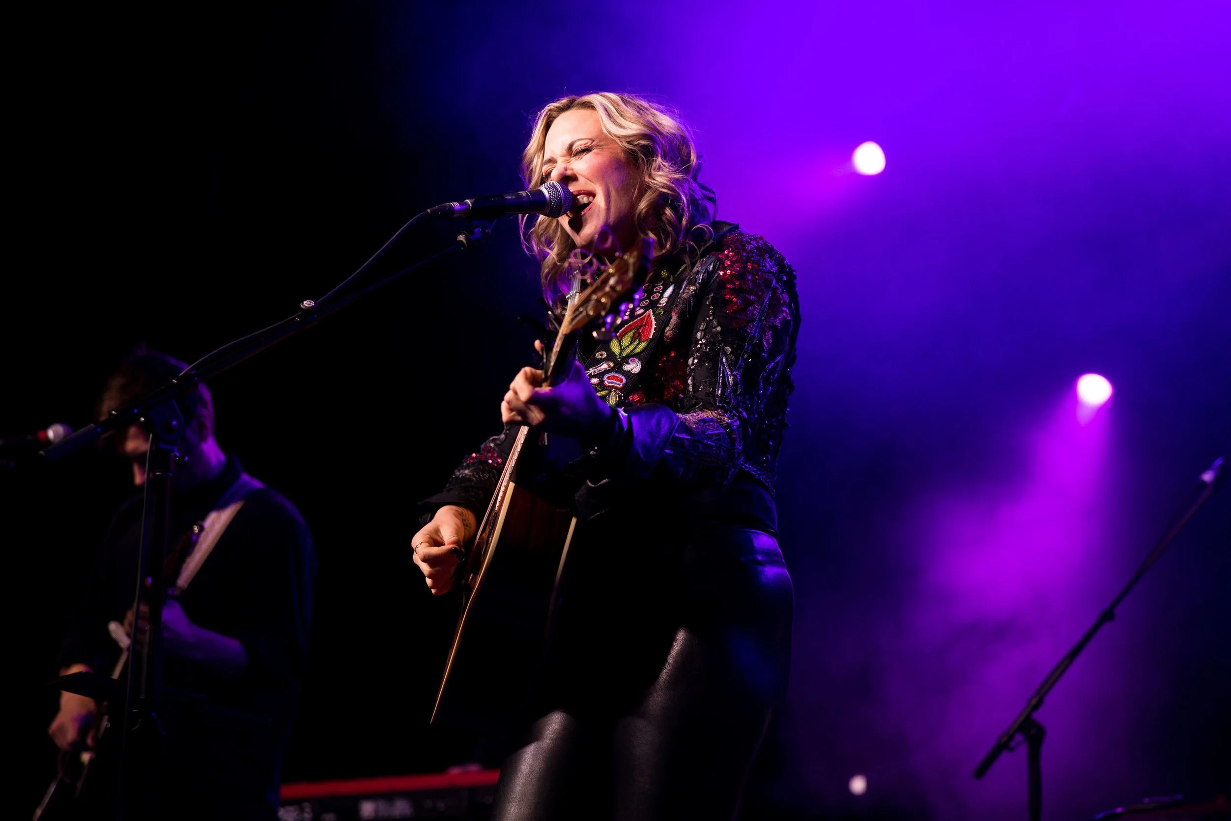 Tour — AMANDA RHEAUME