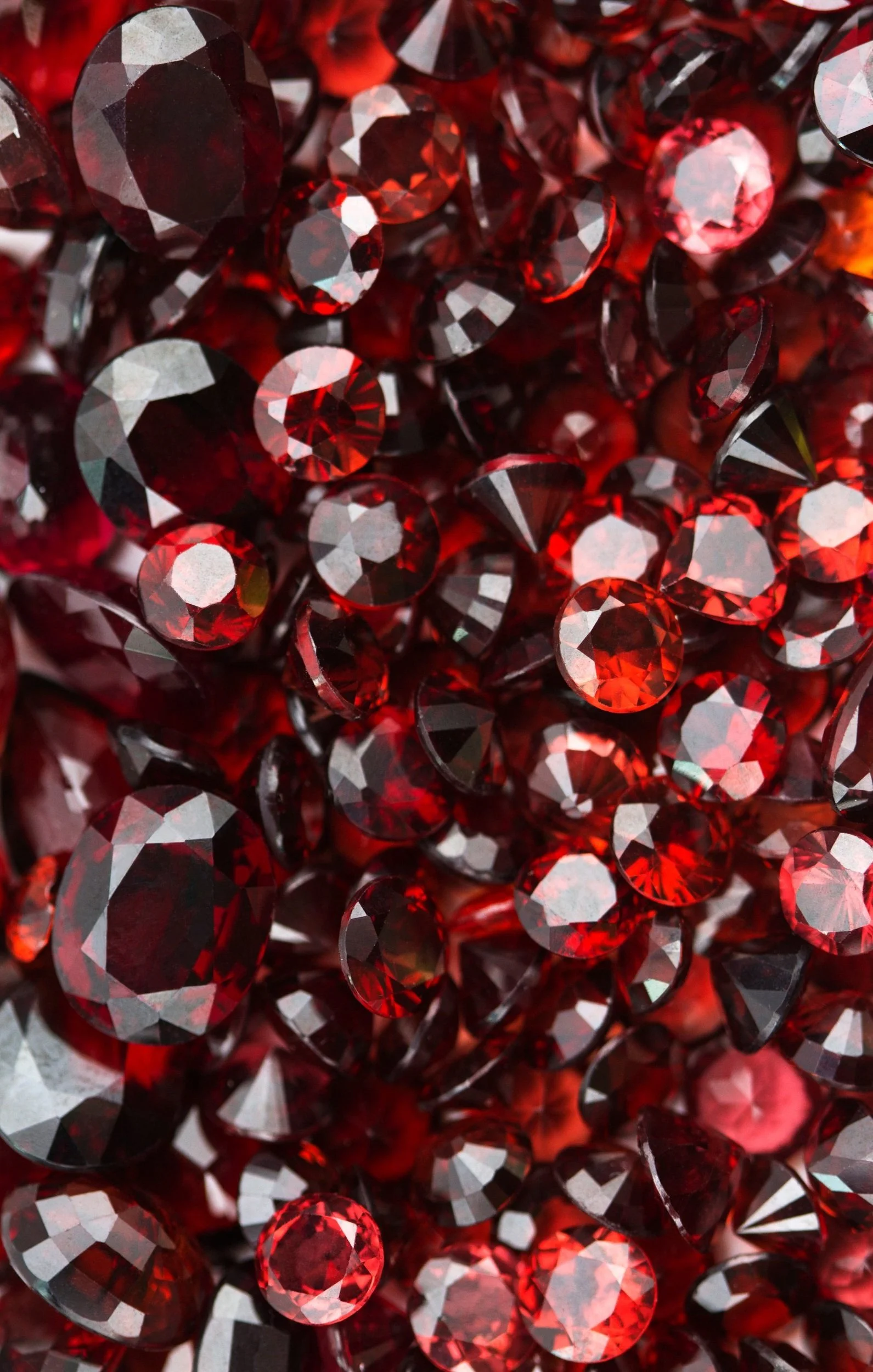 Gemstones — Prague Garnet Center