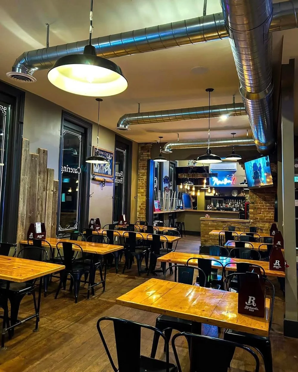 The Cow and Sow | Best Restaurant in Fenelon Falls, ON