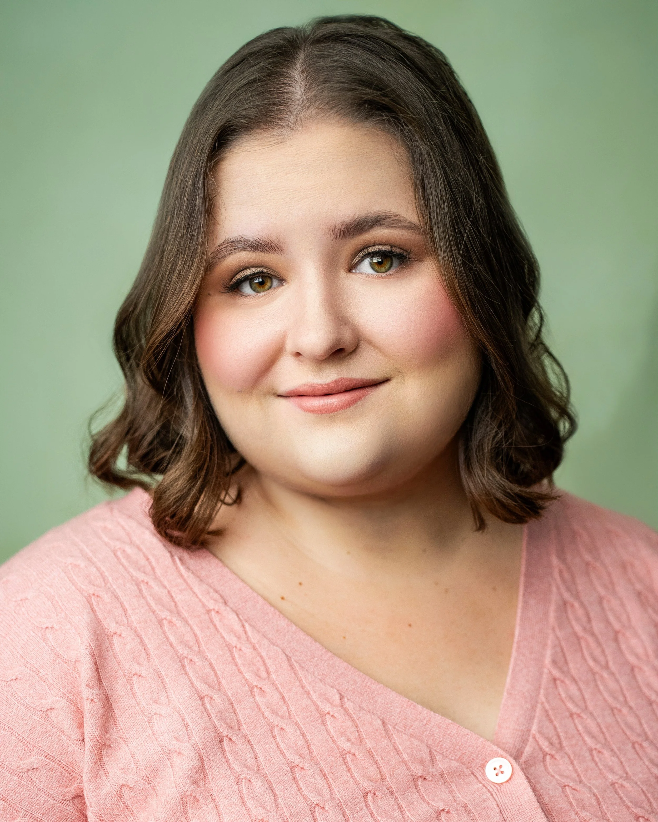 Headshot+Resume — MOLLY NILSEN